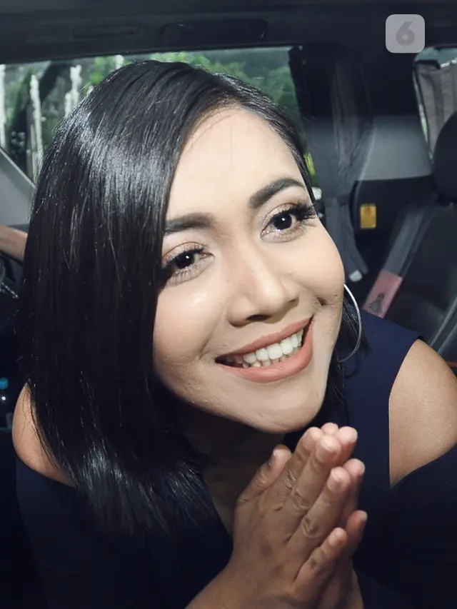 Soal Jerry Aurum, Denada: Selamanya Kita Adalah Keluarga - ShowBiz ...