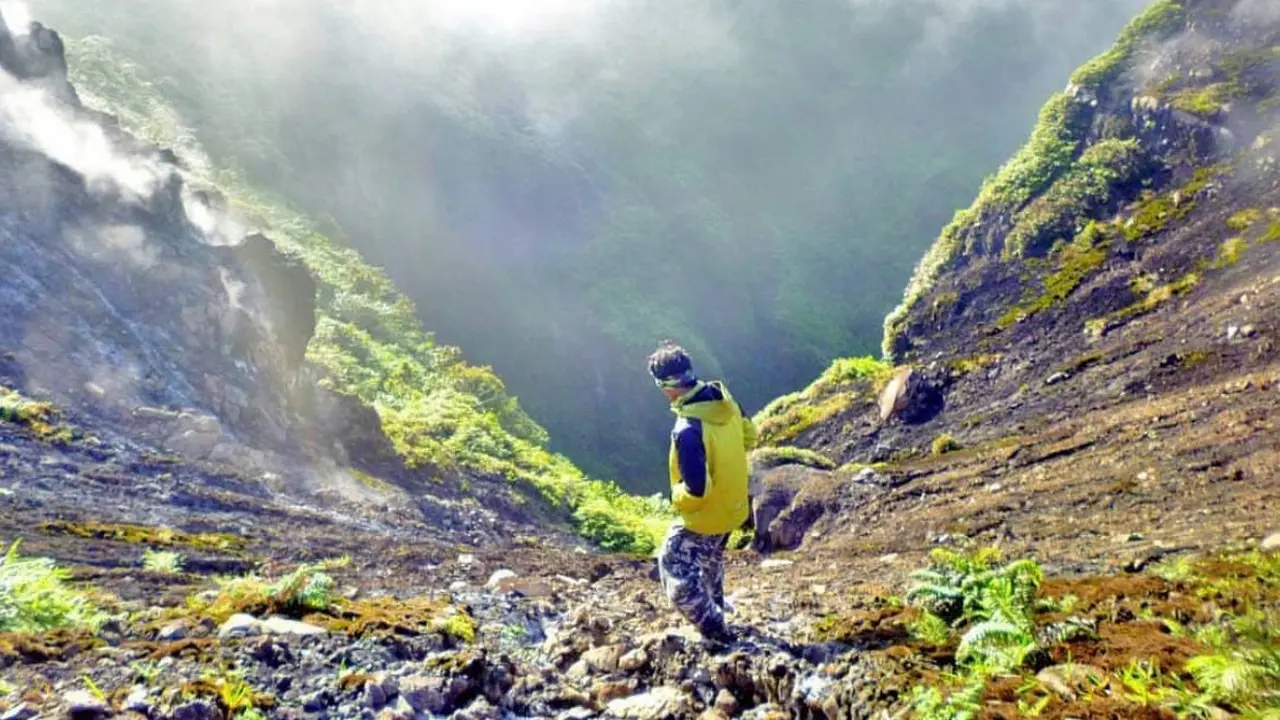 6 Fakta Menarik Gunung Lemongan di Jawa Timur yang Punya 60 Puncak - Lifestyle Liputan6.com