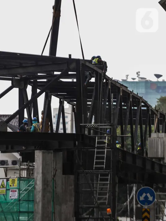 FOTO: Memantau Pembangunan Skybridge Stasiun MRT ASEAN-Halte CSW ...
