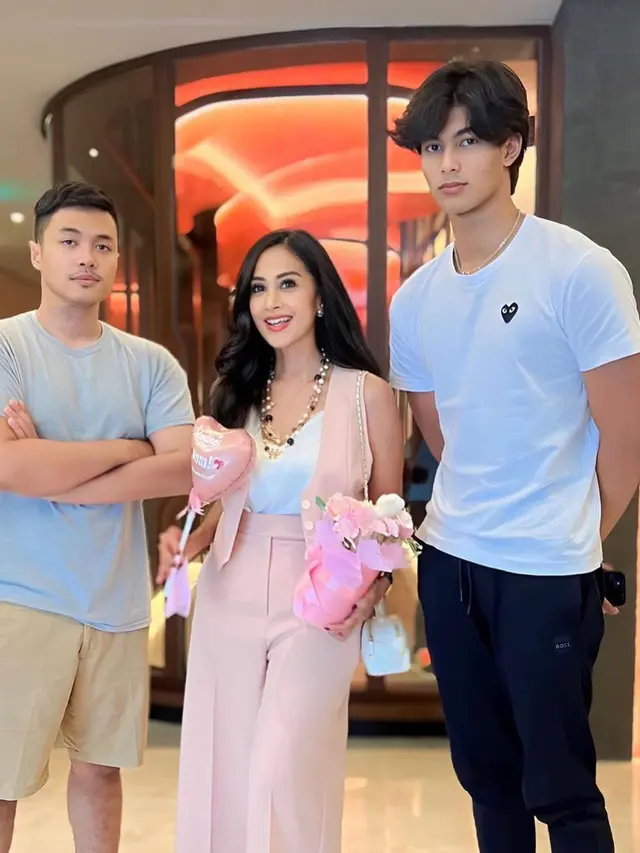 Marciano Nicholas Jatmiko, Putra Bungsu Diah Permatasari dengan Tinggi Hampir 2 Meter - Citizen6 ...