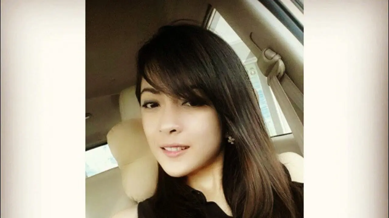 7 Potret Lawas Angelina Ci Kekasih Dodit Mulyanto, Pacaran 9 Tahun - Hot Liputan6.com