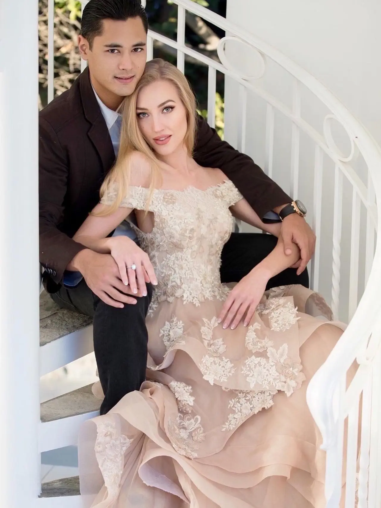 6 Potret Mesra Varsha Strauss dan Panji Trihatmodjo, Harmonis 5 Tahun ...