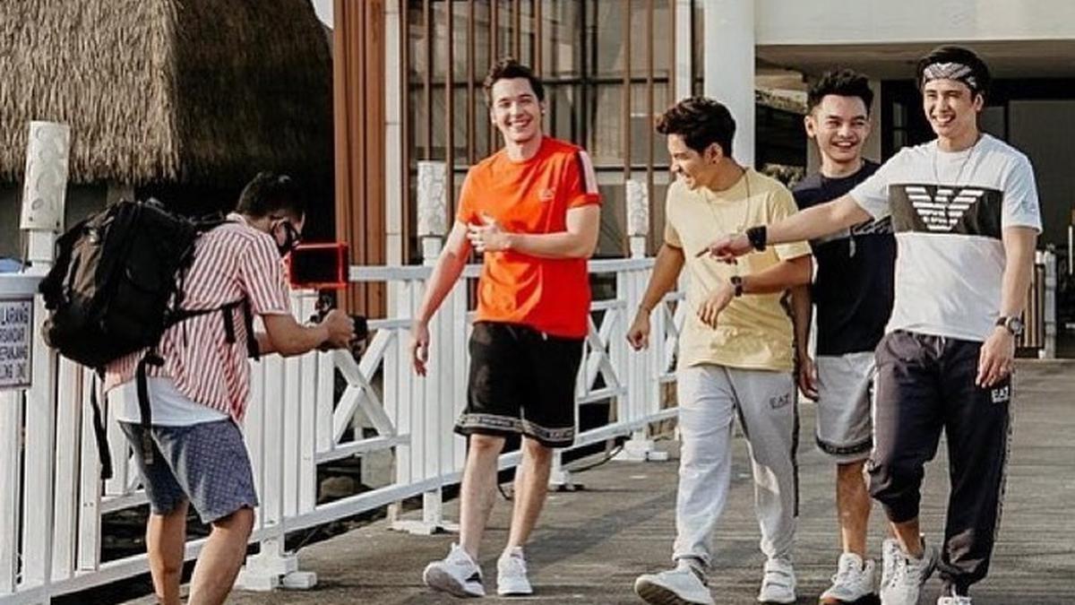 Rilis Lagu Baru, Ini 6 Potret The Junas Monkey saat Syuting Video Klip