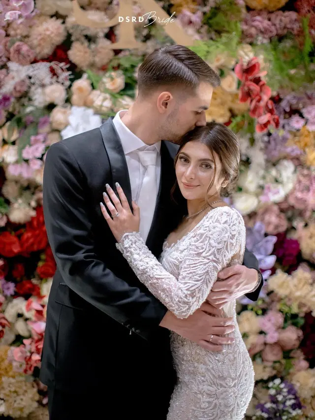 10 Potret Pernikahan Sarah Keihl dan Killian Potter, Sosok Suami ...