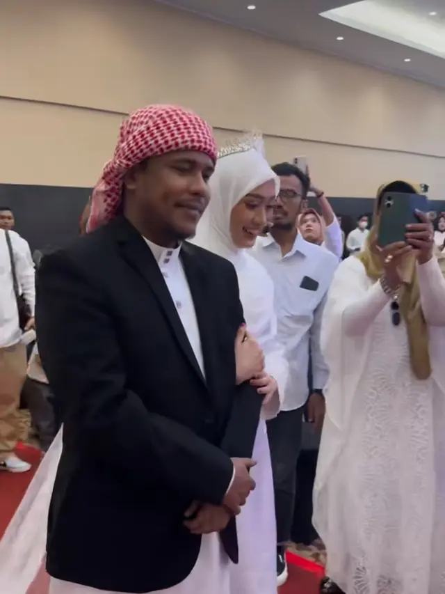6 Momen Pernikahan Mamat Alkatiri dengan Nafha Firah, Dihadiri Komika ...
