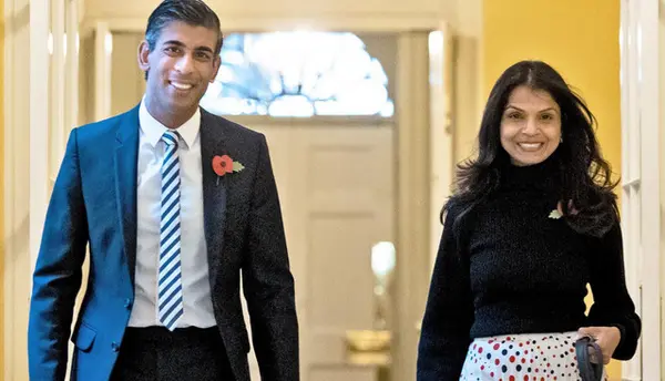 Sally Azar Catat Sejarah Sebagai Perempuan Pertama yang Jadi Pastor di ...