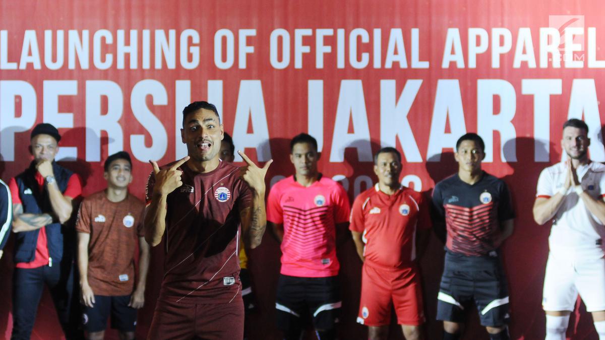 FOTO: Persija Resmi Kenalkan Kaus Tim Untuk Musim 2018 - Foto Liputan6.com