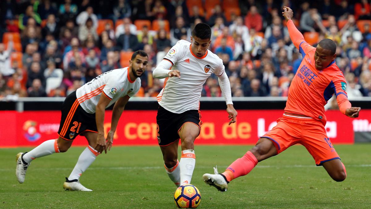 Chelsea Inginkan Joao Cancelo