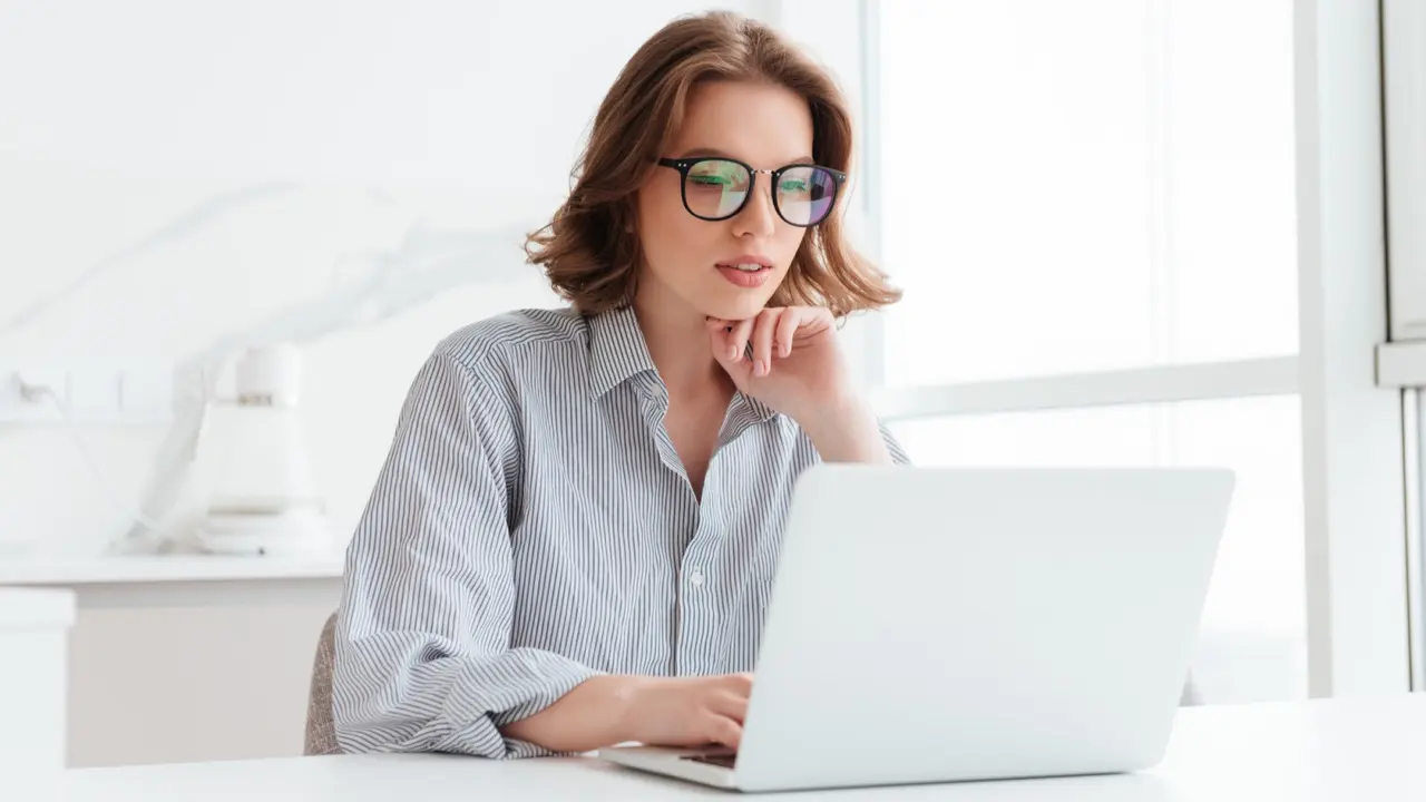 Cara Menyalin Teks di Laptop dengan Mudah dan Efisien - Feeds Liputan6.com