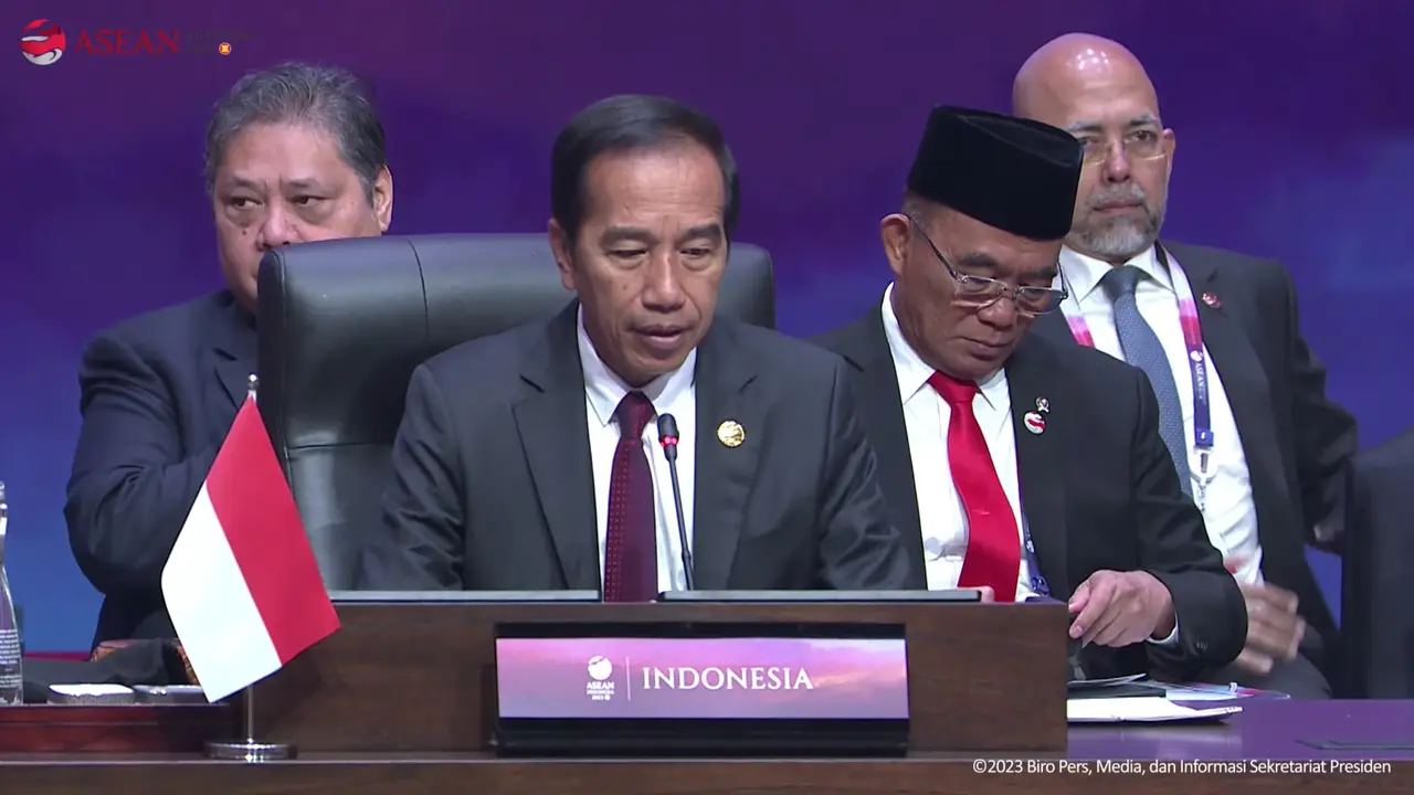 Hari Ketiga KTT ASEAN, Jokowi Gelar Pertemuan Bilateral dengan PM Papua ...