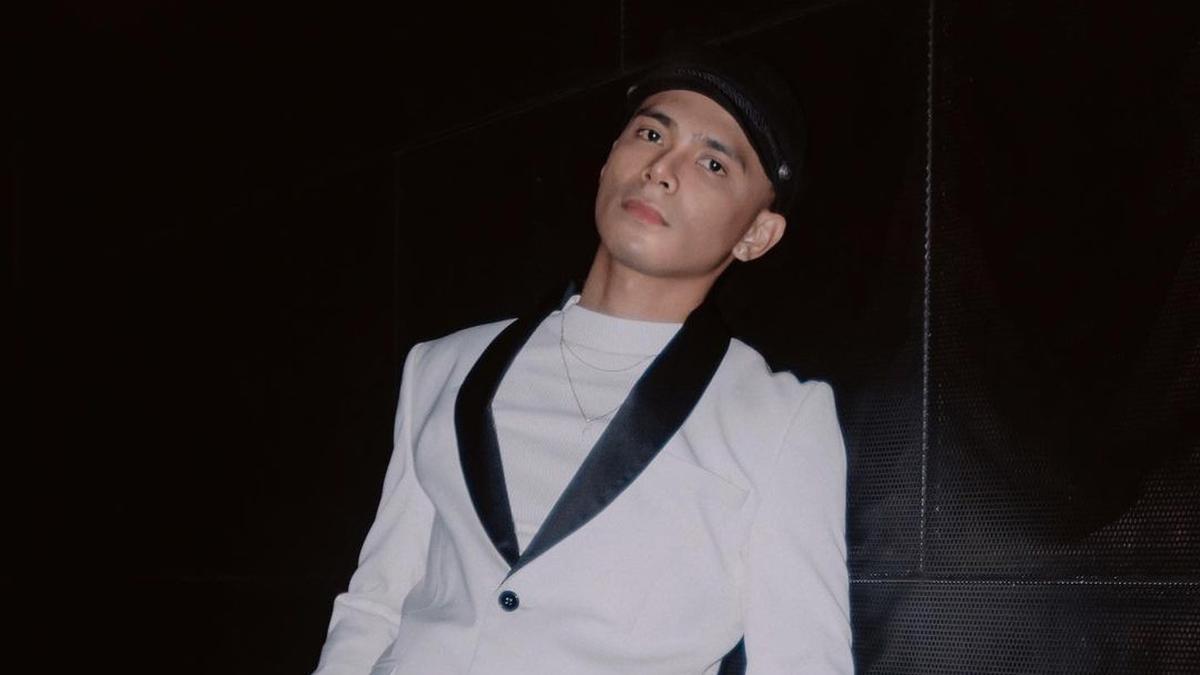 Allan Anderson 2nd Chance Ungkap Gaya Busana Andalan: Simpel, Unik ...