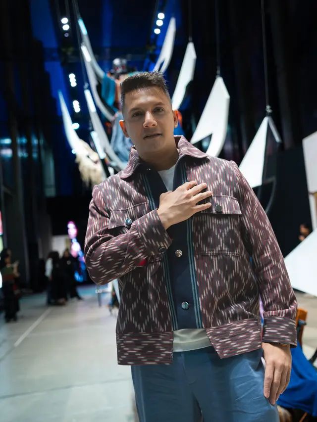 Aktor Rasheed Ali Debut di Catwalk dengan Menjadi Muse dalam Perayaan ...