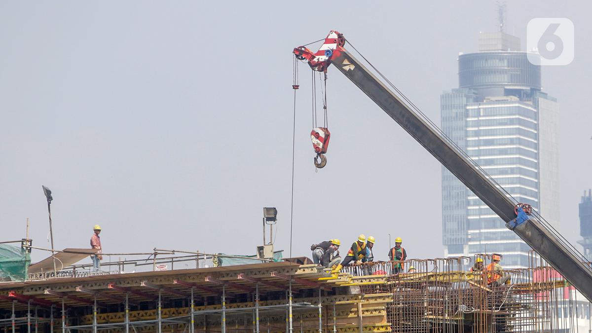 FOTO: Melihat Progres Pembangunan LRT yang Mundur Hingga Juni 2022
