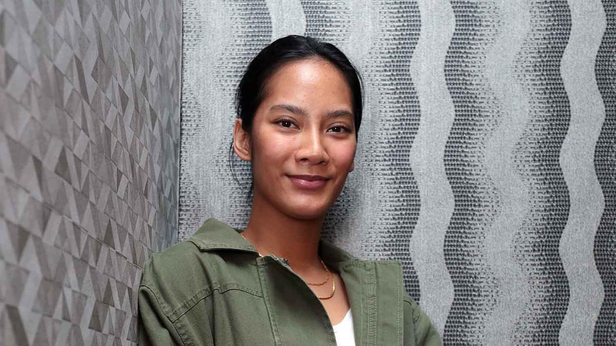 Kenakan Kebaya Bali, Tara Basro Bikin Tercengang - ShowBiz Liputan6.com