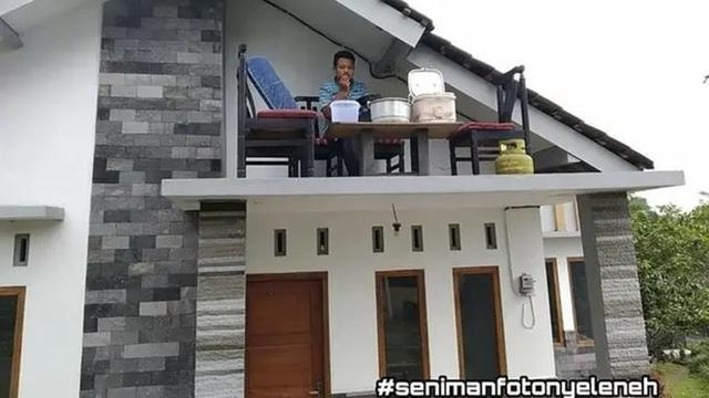 6 Aksi Nyeleneh di Atap Rumah Ini Kocak, Bikin Tepuk Jidat - Hot Liputan6.com