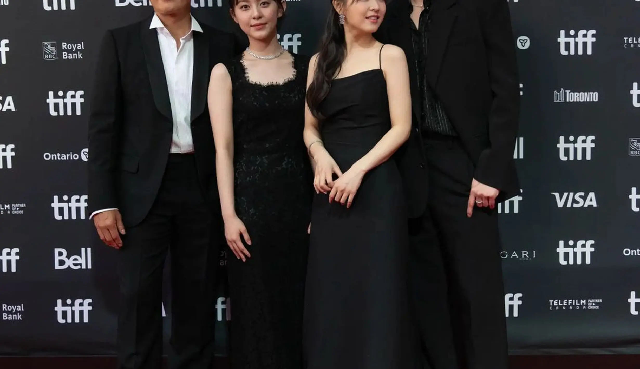10 Gaya Artis di Red Carpet TIFF 2023, dari Prilly Latuconsina, Shenina Cinnamon, hingga Park ...