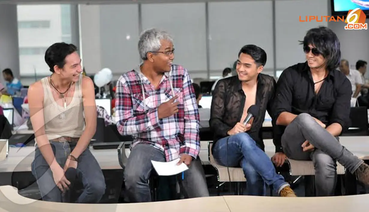 [FOTO] Seru-seruan Bareng Pemain Film `Slank Nggak Ada Matinya` - Foto ...