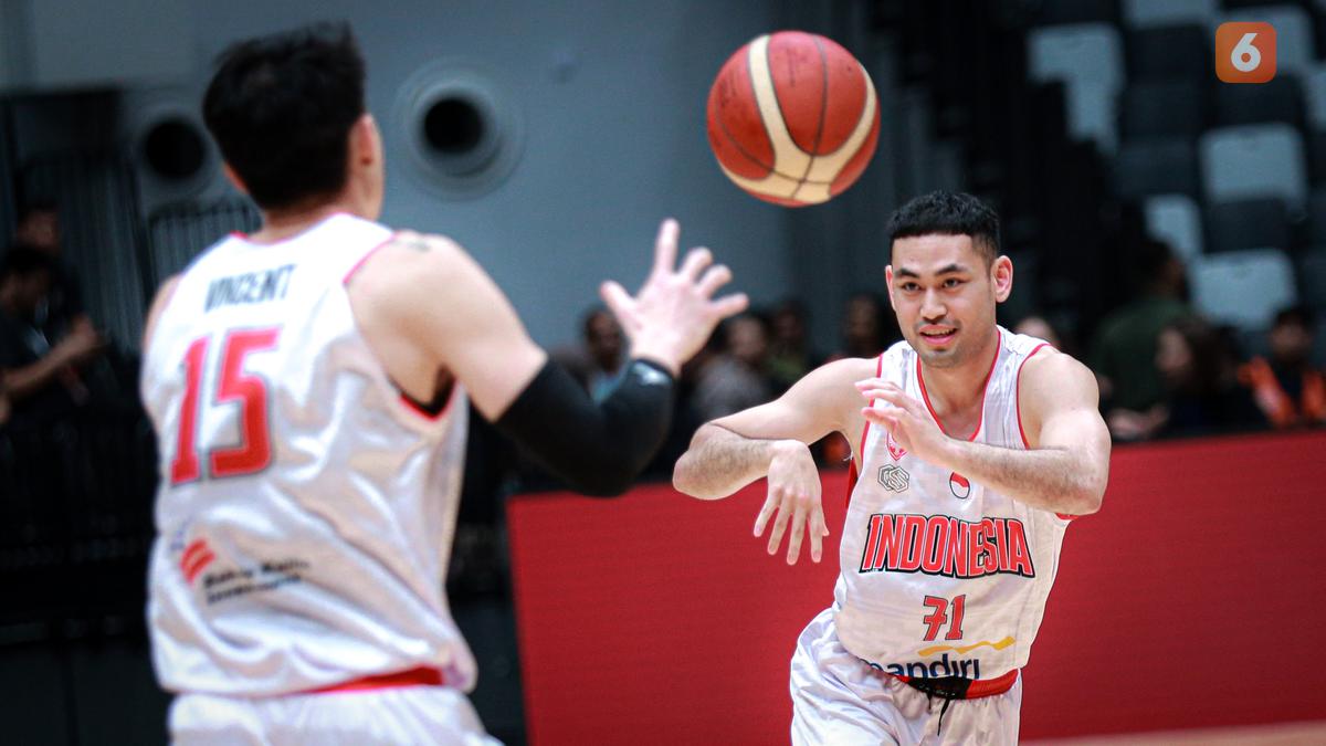 Mengenal 6 Jenis Passing dalam Permainan Bola Basket, Bisa Kurangi ...