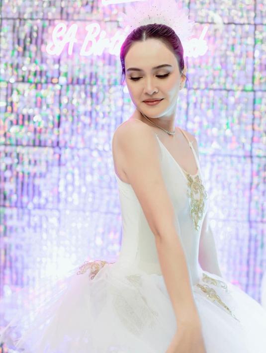 FOTO: Shandy Aulia Menjelma Jadi Balerina Cantik di Momen Ulang Tahun ...