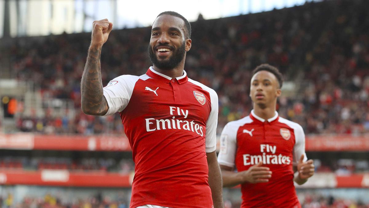 Legenda Arsenal: Lacazette Bakal Kesulitan di Liga Inggris - Bola ...