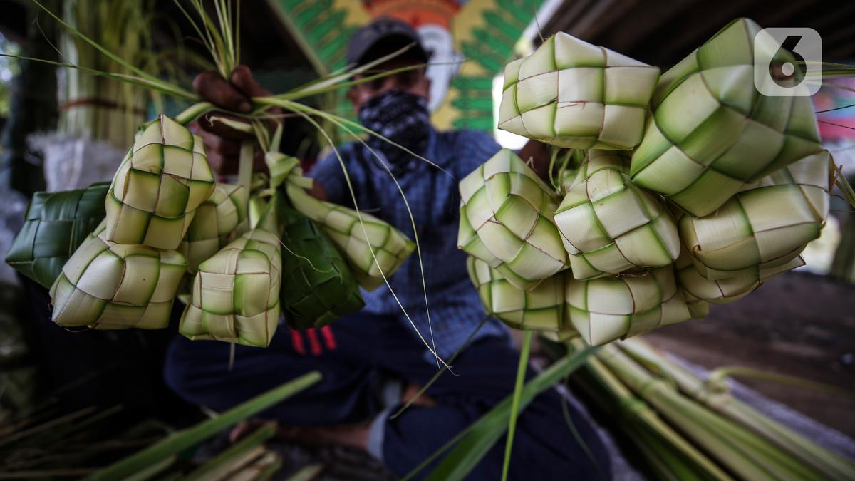 Alasan Mengapa Lebaran Identik dengan Ketupat dan Opor Ayam