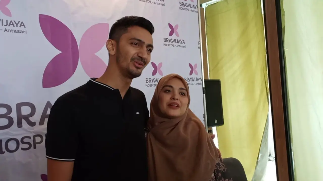 Anak Kedua Vebby Palwinta Diberi Nama Omar Razie Bawazier, Ungkap ...