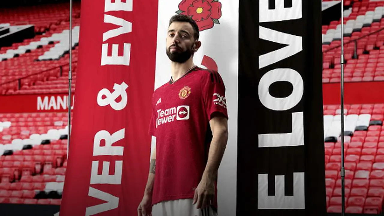 Manchester United Rilis Jersey Kandang Baru, Tampilkan Ikon Kota ...