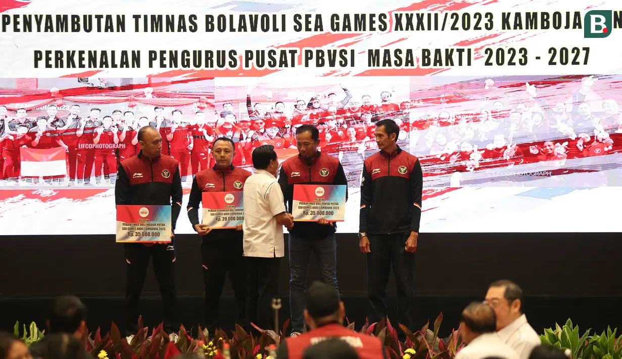 Foto: Hattrick Juara Umum, Timnas Bola Voli SEA Games 2023 Diguyur Bonus dalam Acara Penyambutan ...