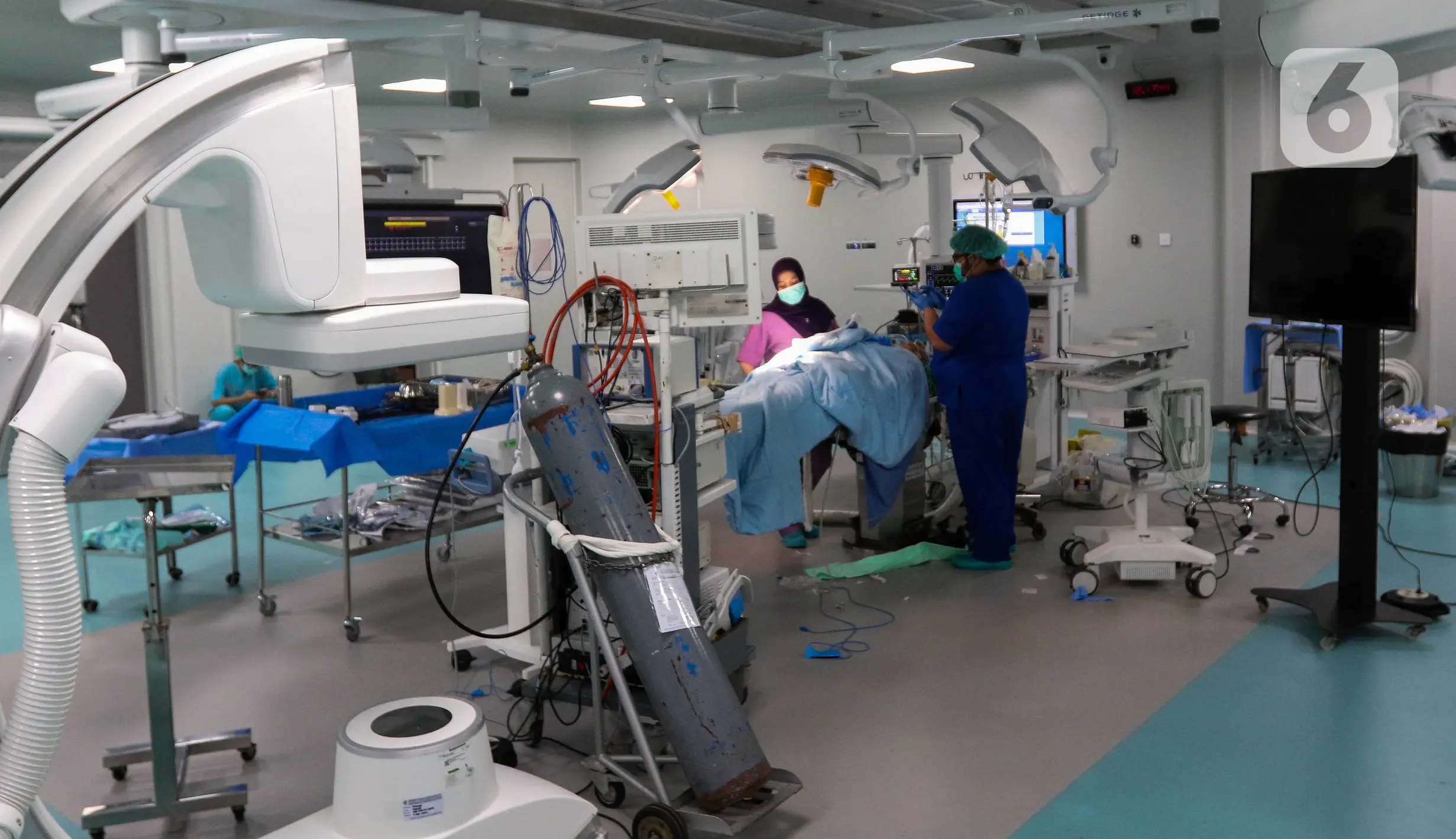 Mengenal Lebih Dekat Pengoperasian Teknologi Telerobotik di RSCM - Foto ...