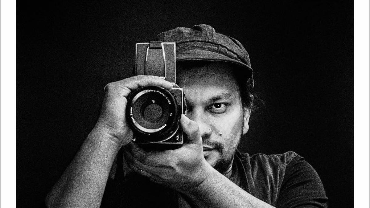 Tompi Jadi Sutradara karena Manfaatkan Aji Mumpung?