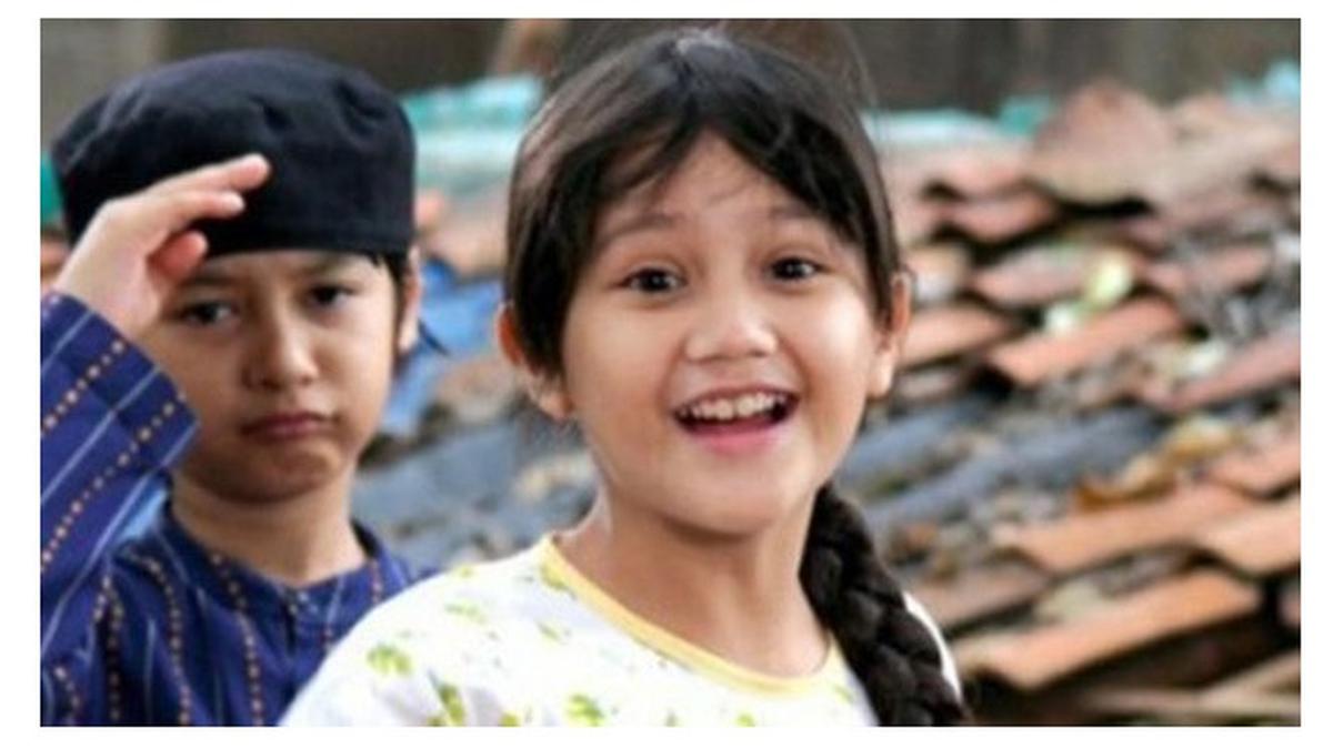 16 Tahun Berlalu, Ini Potret Terbaru 7 Pemain Sinetron Eneng dan Kaos ...