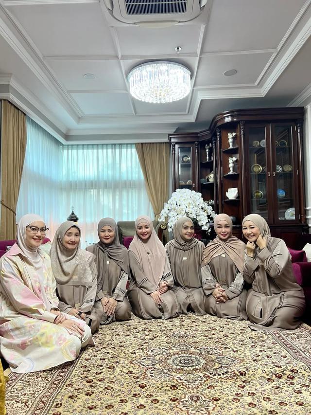 6 Potret Rieta Amilia dan Geng Artis Peringati Nisfu Syaban, Kompak ...