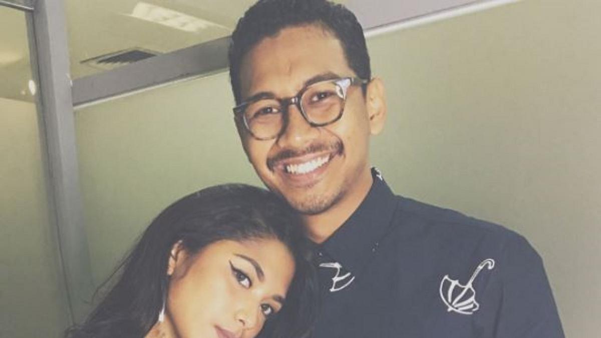 5 Foto Kemesraan Nadine Waworuntu dengan sang Kekasih - Entertainment ...