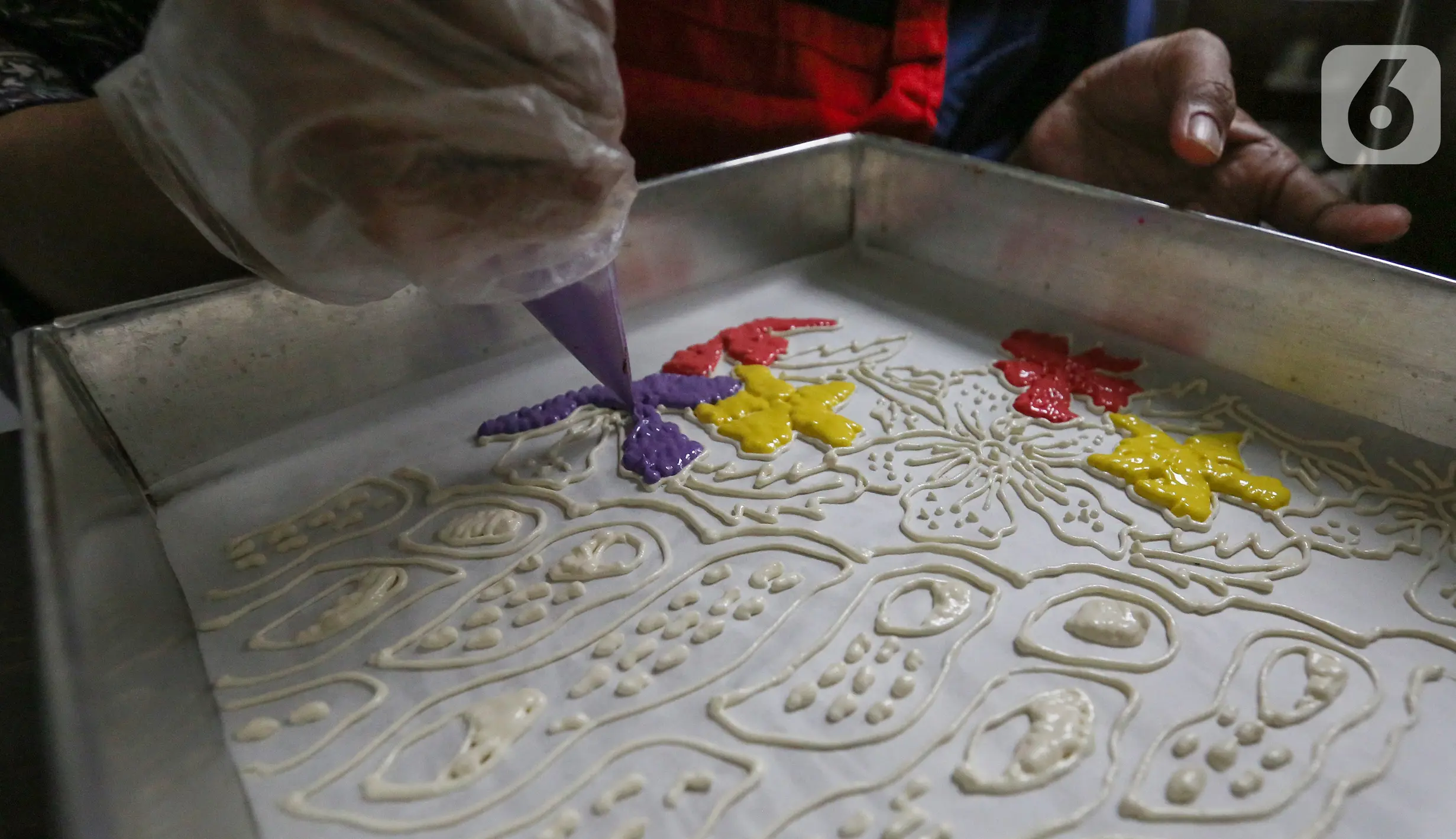 FOTO: Kreasi Kue Bolu dan Brownies Batik ala Dapur Syabina - Foto ...