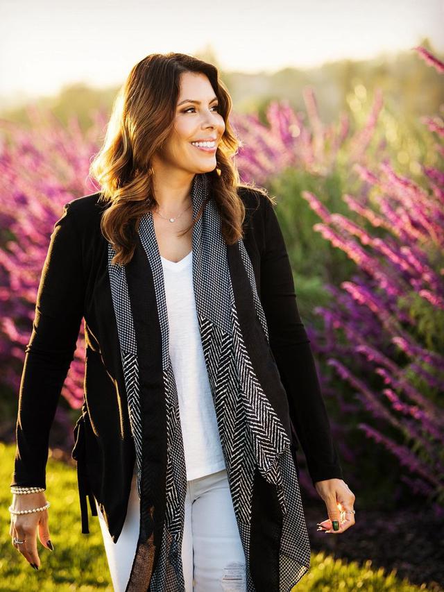 Influencer Laura Chacon Garbato Berbagi 7 Tips Kecantikan, Dari Jaga ...