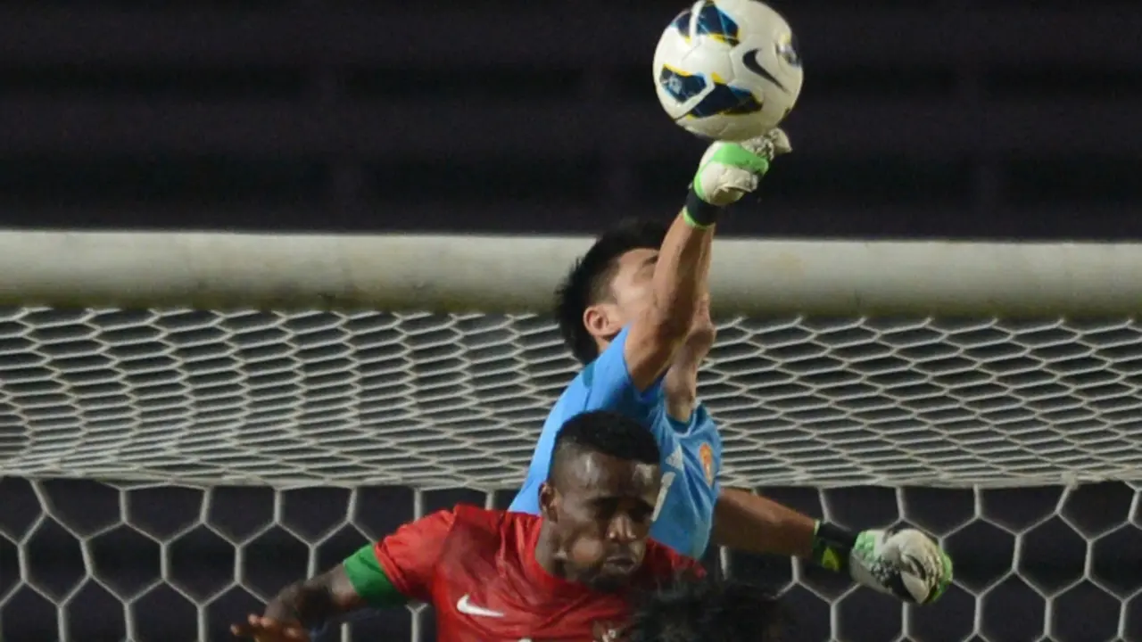 Mengenal Zeng Cheng: Kiper Legendaris Timnas China yang Sempat Ditempa ...