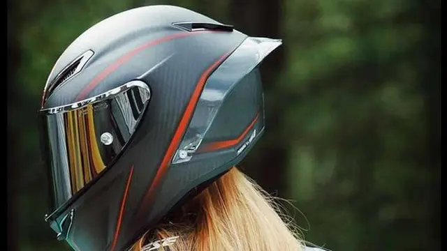Bukan Cuma Buat Gaya, Ini Fungsi dari Spoiler Helm - Otomotif Liputan6.com