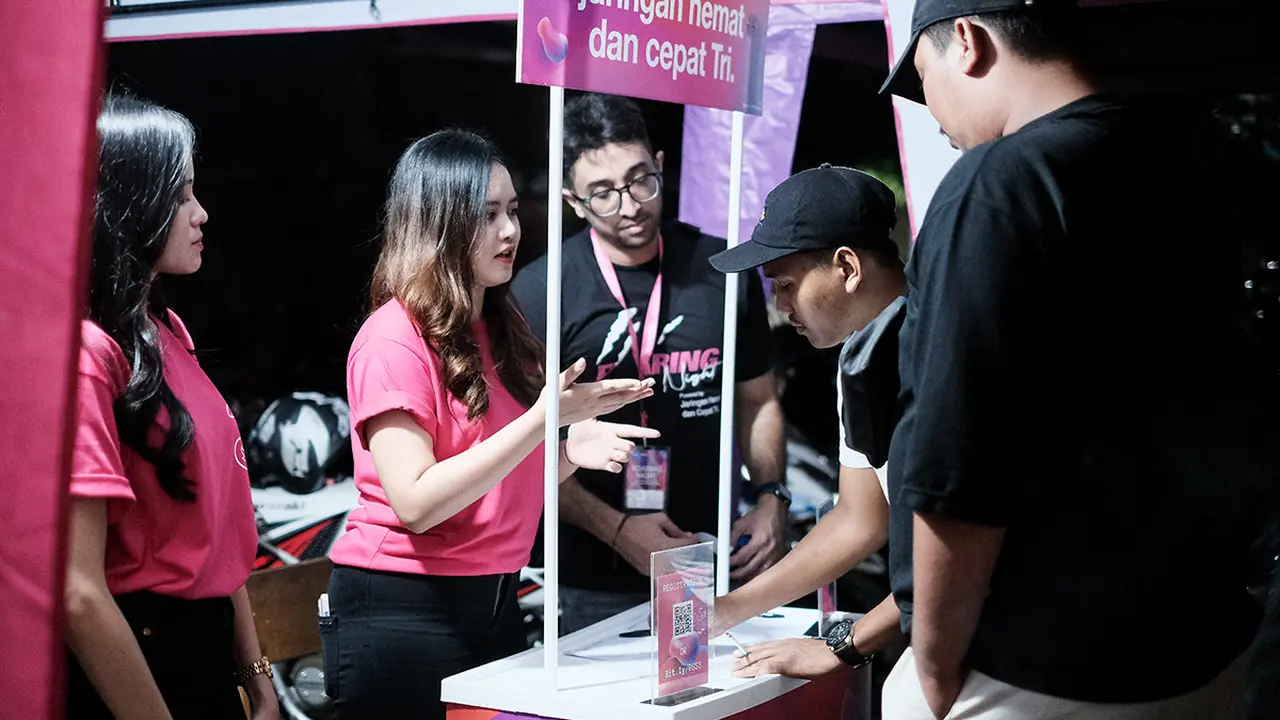 Melesat dengan Jaringan Tri, Ini Kemeriahan Roaring Night Tri di Jambi ...