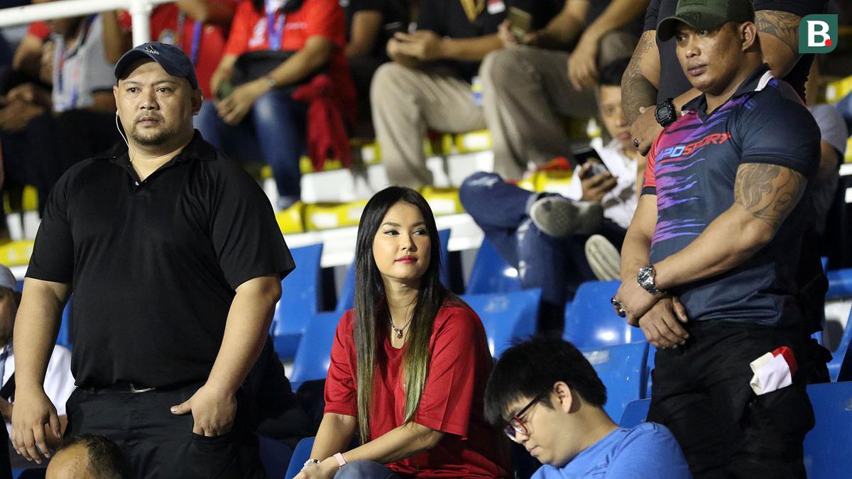 Maria Ozawa Tonton Lagi Aksi Timnas Indonesia U-22 di SEA Games 2019 - SEA Games Bola.com
