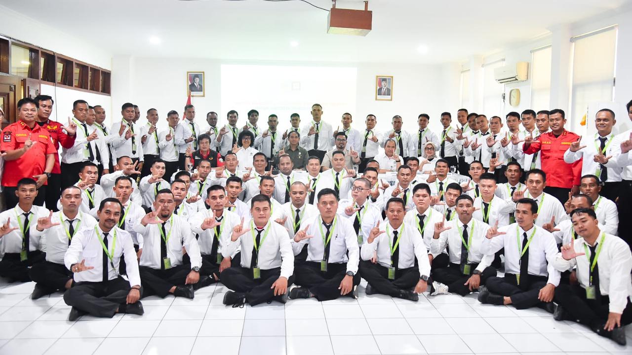 Menhut Raja Juli Tekankan Pentingnya Peningkatan Kapasitas Manggala Agni