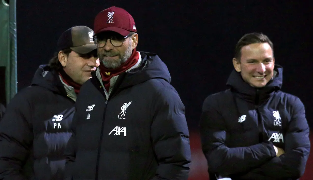 FOTO: Lihat Pemain Liverpool Latihan Jelang Lawan Napoli - Foto ...