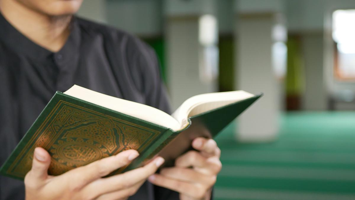 5 Keutamaan Membaca Al Quran di Bulan Ramadhan
