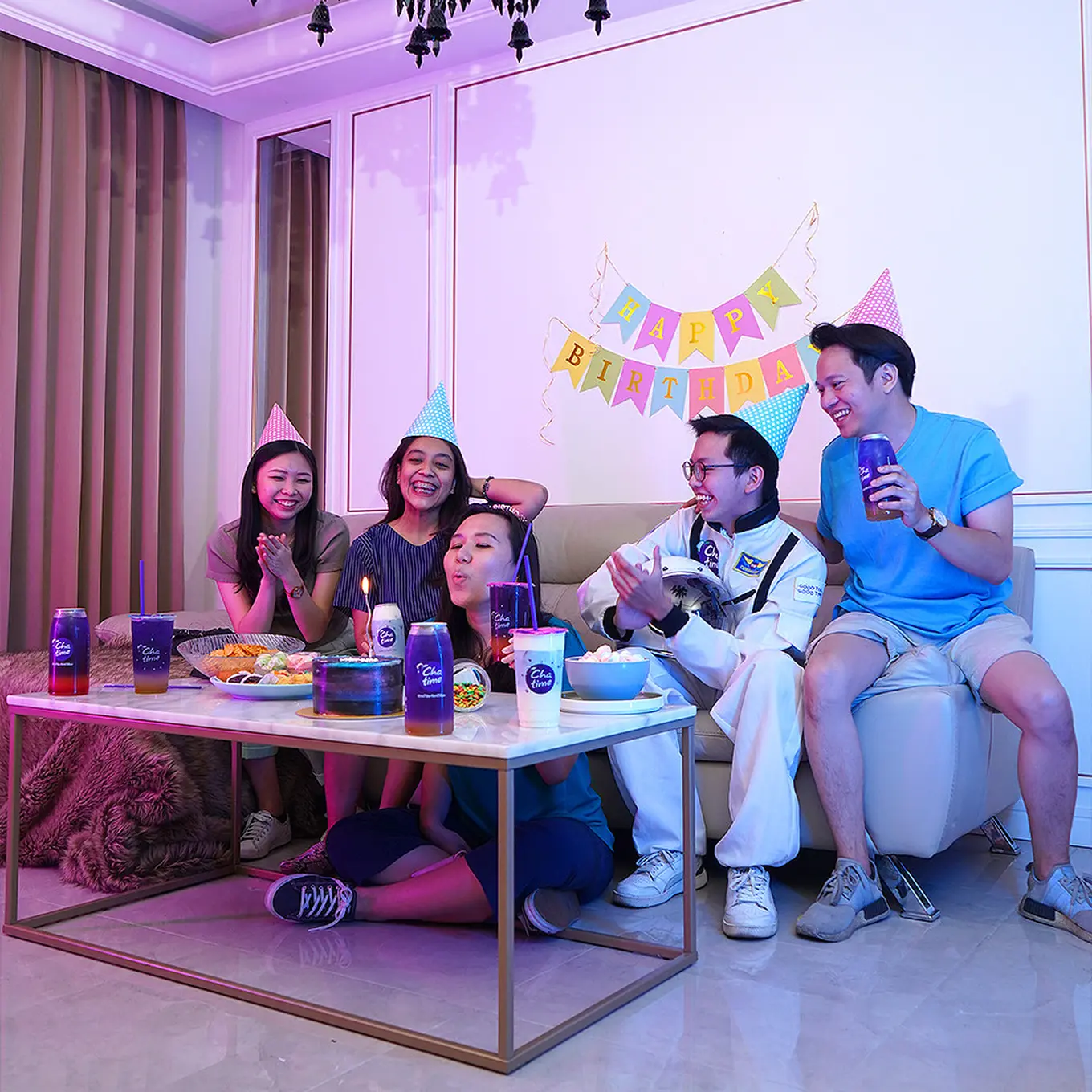 Dari Minuman Blue Galaxy Series Hingga Menu Hotdakk yang Cocok untuk ...