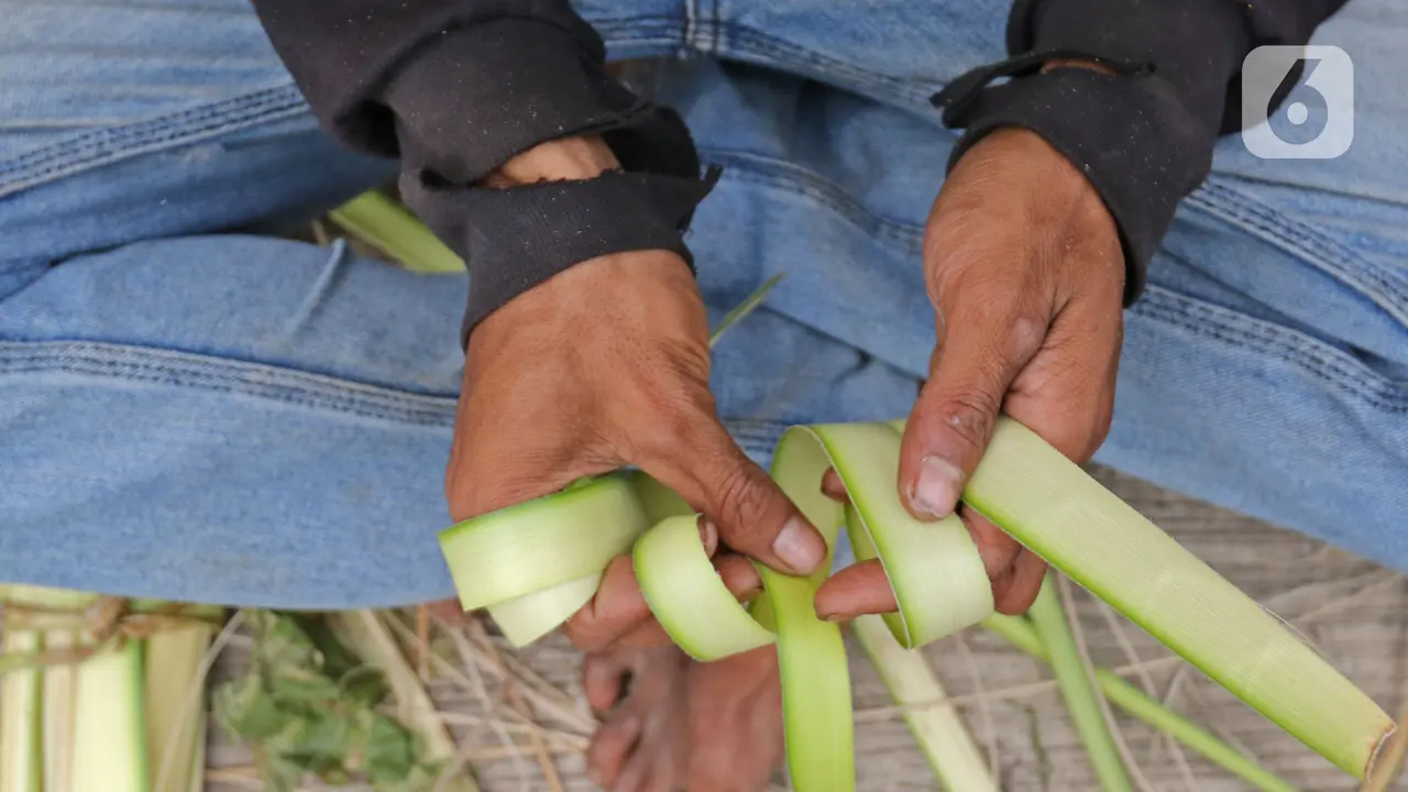 6 Cara Membuat Ketupat Yang Enak Dan Kenyal Mudah Dipraktikkan Hot