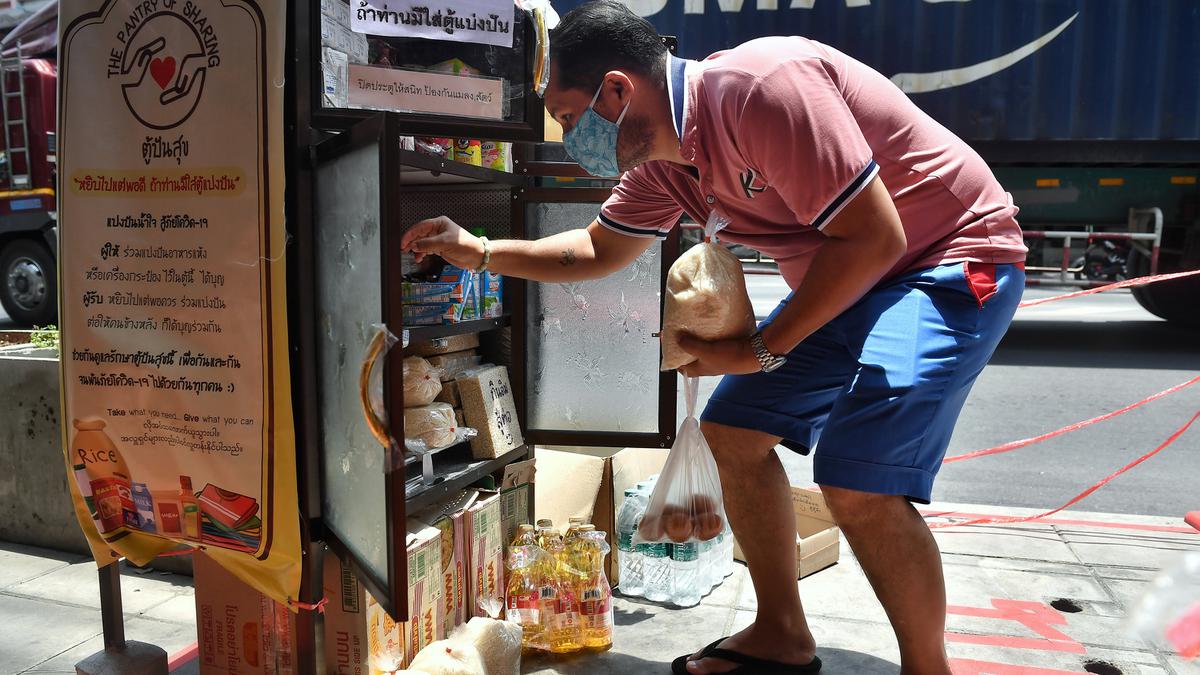 FOTO: Pantry Jalanan di Thailand Bantu Mereka yang Terdampak Corona ...