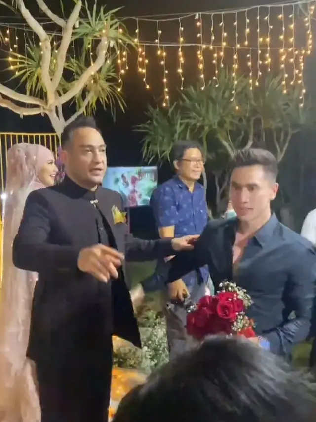 7 Potret Resepsi Pernikahan Venna Melinda dan Ferry Irawan, Bertabur Kebahagiaan - Hot Liputan6.com