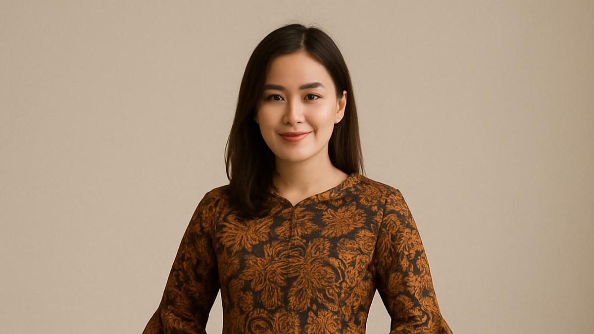 8 Model Batik Lengan Lonceng Terbaru, Gaya Feminin dan Elegan di ...