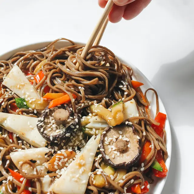 3 Resep Praktis Berbahan Mi Soba - Lifestyle Liputan6.com