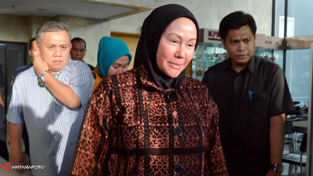 Kisah `Kejatuhan` Ratu Atut - News Liputan6.com