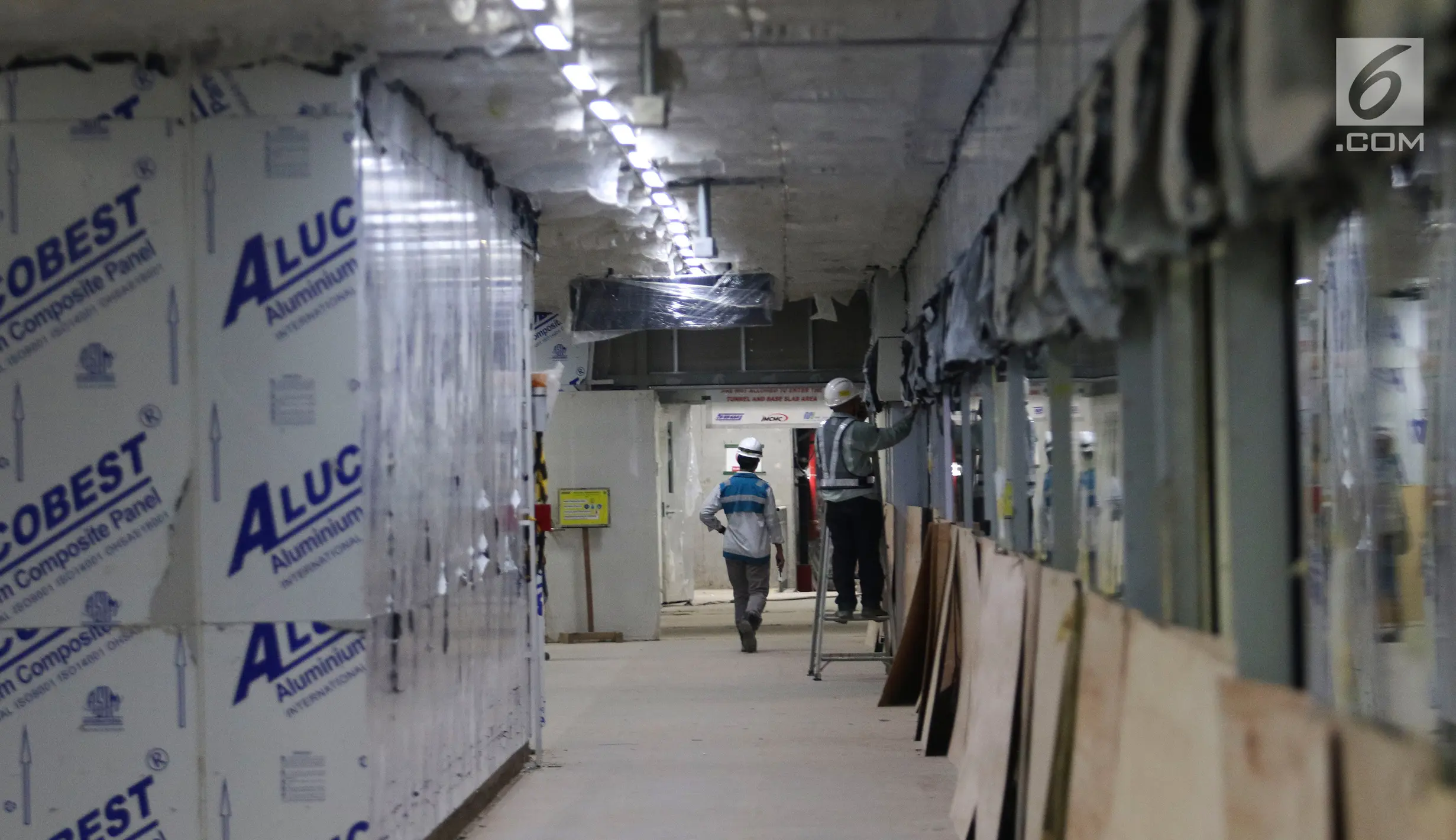 FOTO: Melihat Progres Pembangunan Stasiun MRT Senayan - Foto Liputan6.com